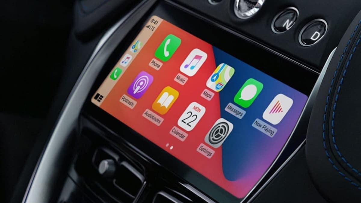 Aston Martin Apple CarPlay: Compatible Models & Setup Guide | Aston Martin Summit