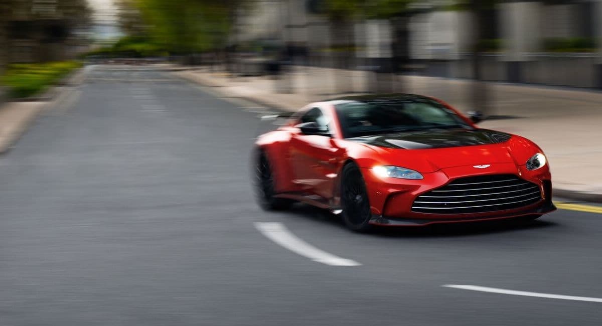 Aston Martin Summit | New Jersey & NYC Aston Martin Dealer