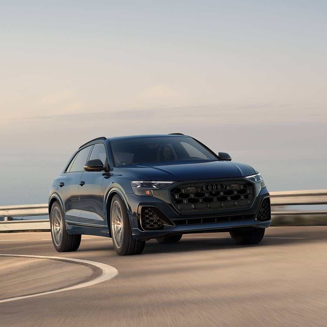 Distinction and national pride with the Maple Leaf Edition - Available ...