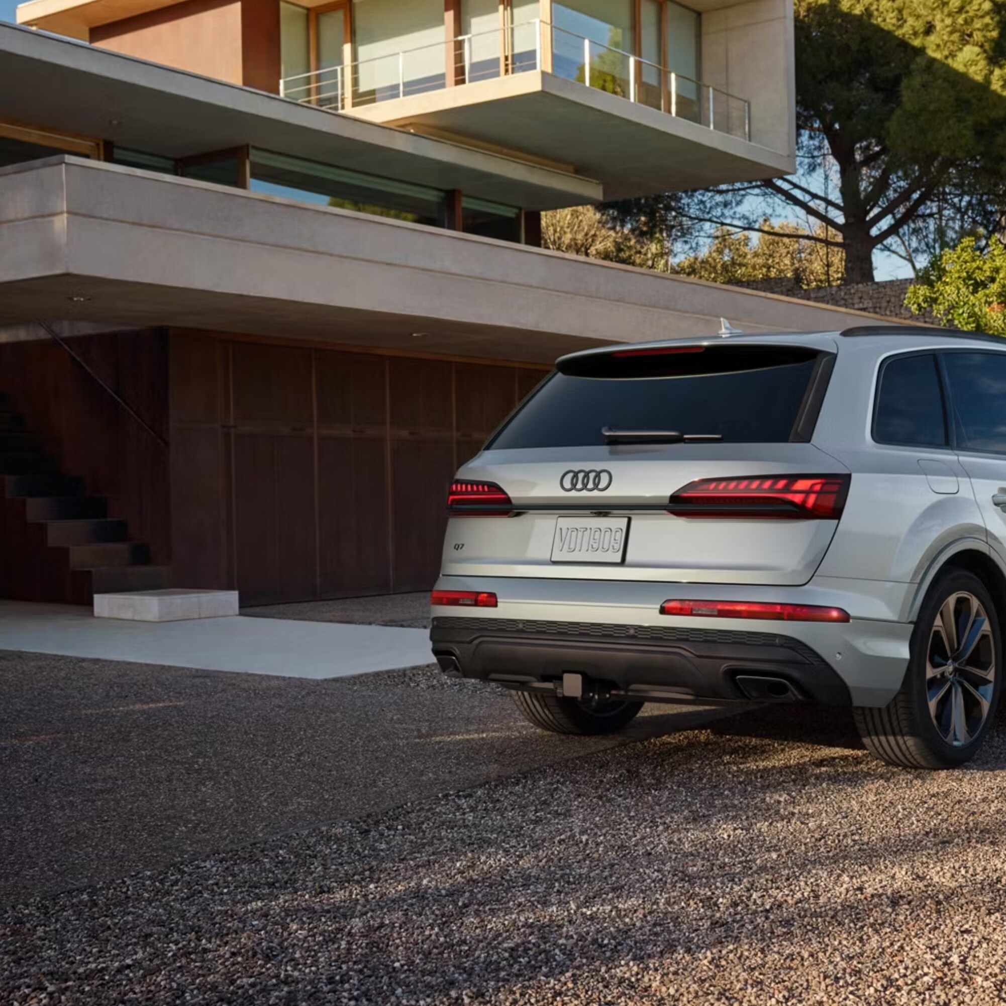2025 Audi Q7 vs. Mercedes-Benz GLS in Lafayette, LA | Audi Lafayette