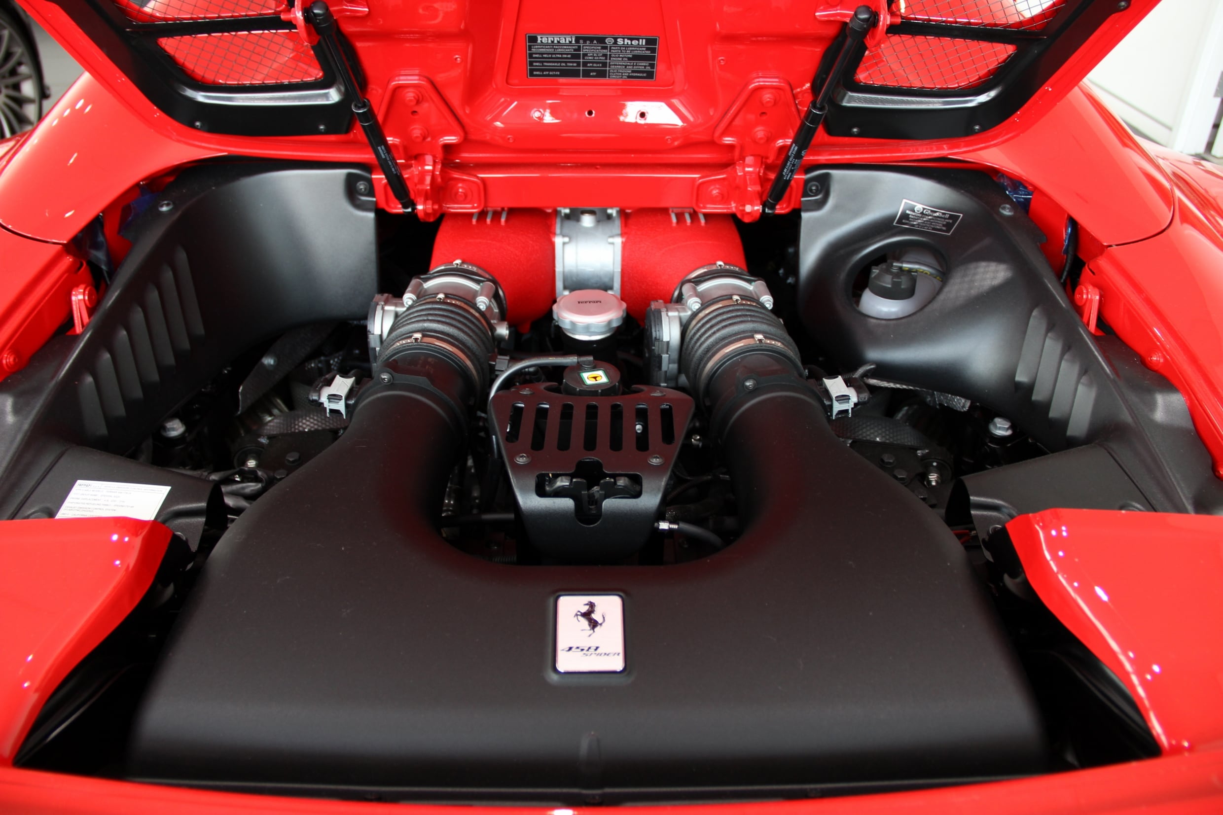 Ferrari 458 Spider Engine