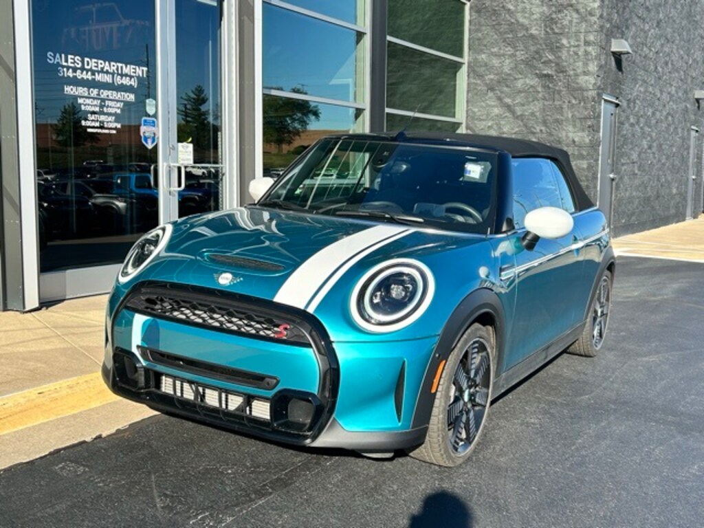Used 2024 MINI Cooper S Iconic in Saint Louis MO | VIN: WMW43DL05R3R61052