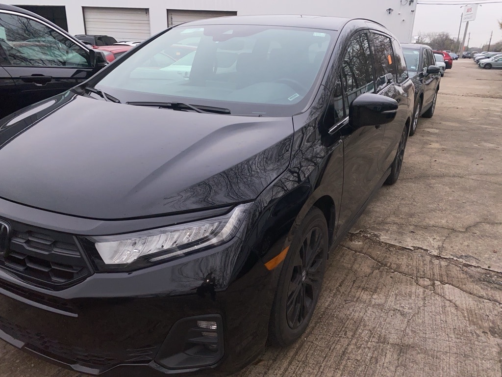 Used 2025 Honda Odyssey For Sale at AVIS Car Sales | VIN: 5FNRL6H72SB034402