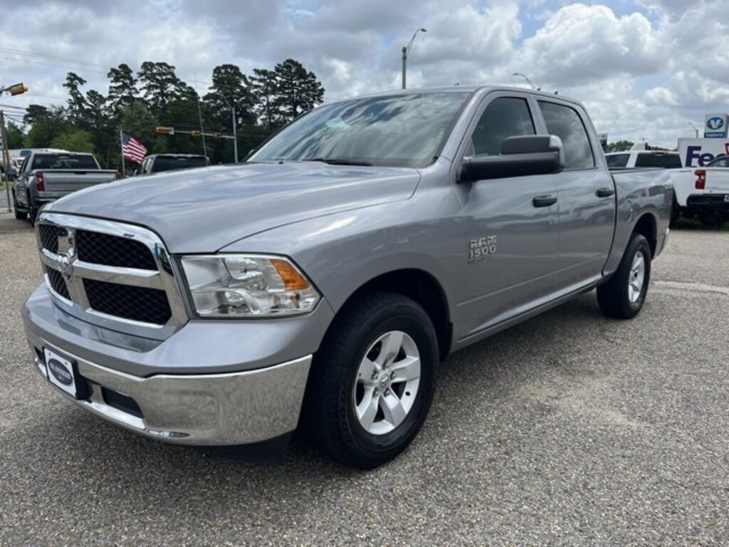 Used 2023 Ram 1500 Classic For Sale at Bill Dickason Chevrolet | VIN ...