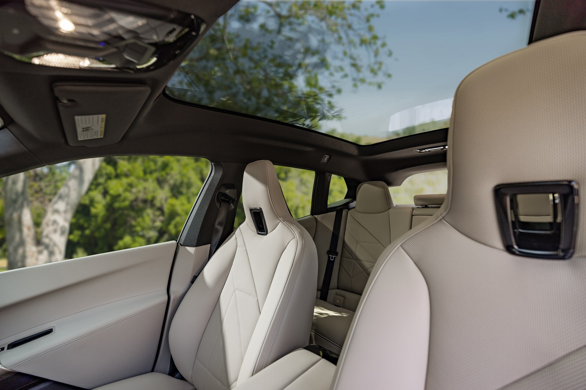 2025 BMW iX xDrive50: 5 Things You Must Know