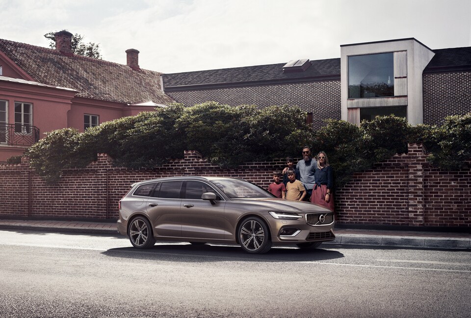 Volvo Dealership in Golden Valley, MN | Borton Volvo