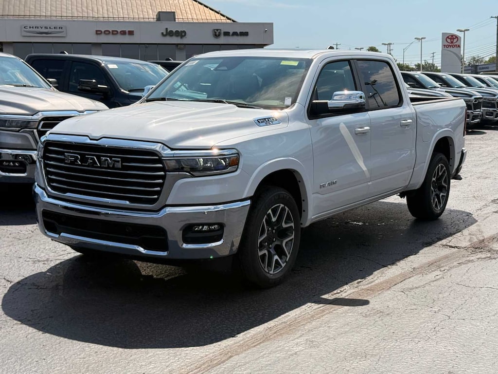 New 2025 Ram 1500 LARAMIE CREW CAB 4X4 5'7 BOX For Sale | Brunswick OH