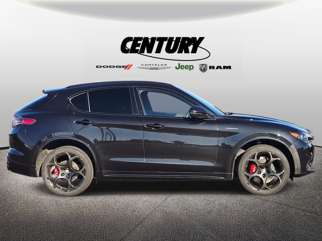 Used 2024 Alfa Romeo Stelvio for sale in Wentzville, MO | Near O'Fallon ...