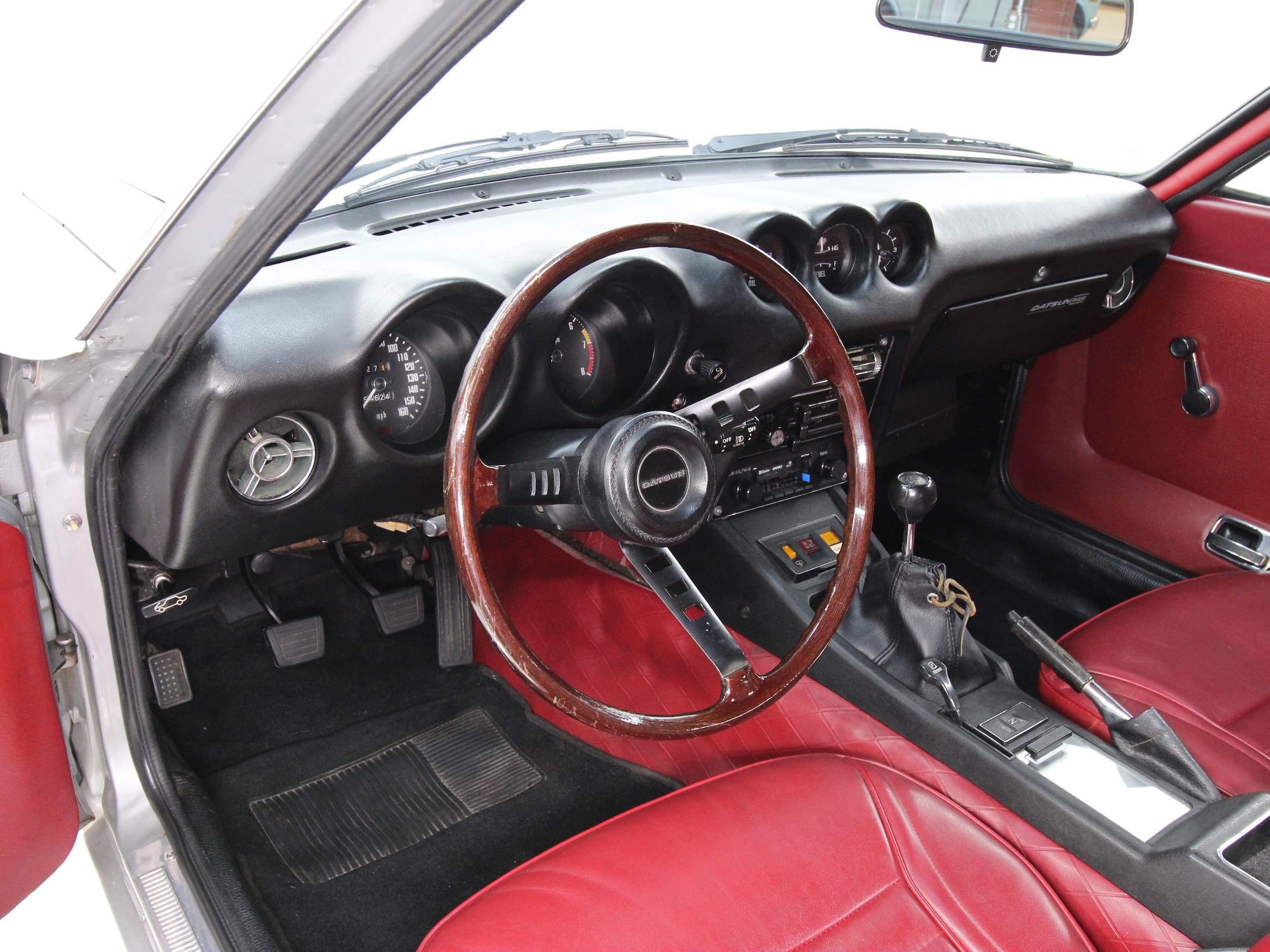 1972 Datsun 240z Interior