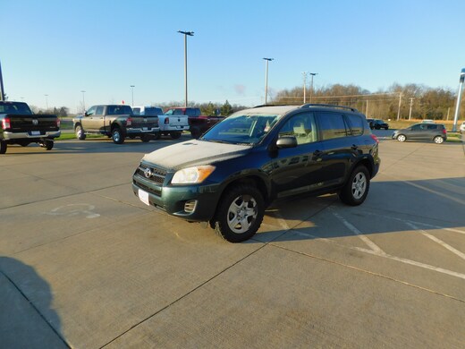 Used Car Dealership in Clinton IA near Davenport IA