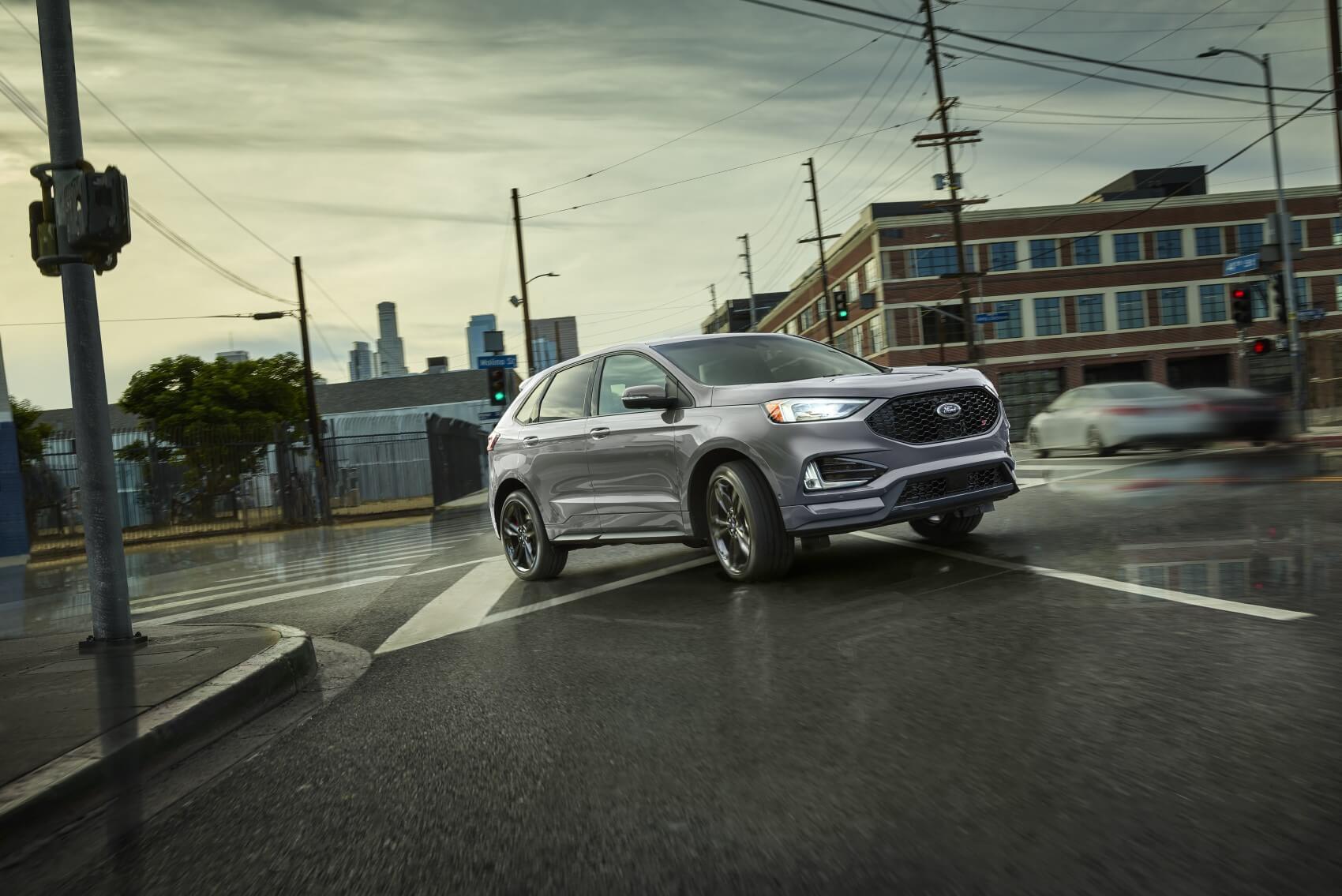 Ford Edge vs GMC Terrain | Crest Ford in Center Line