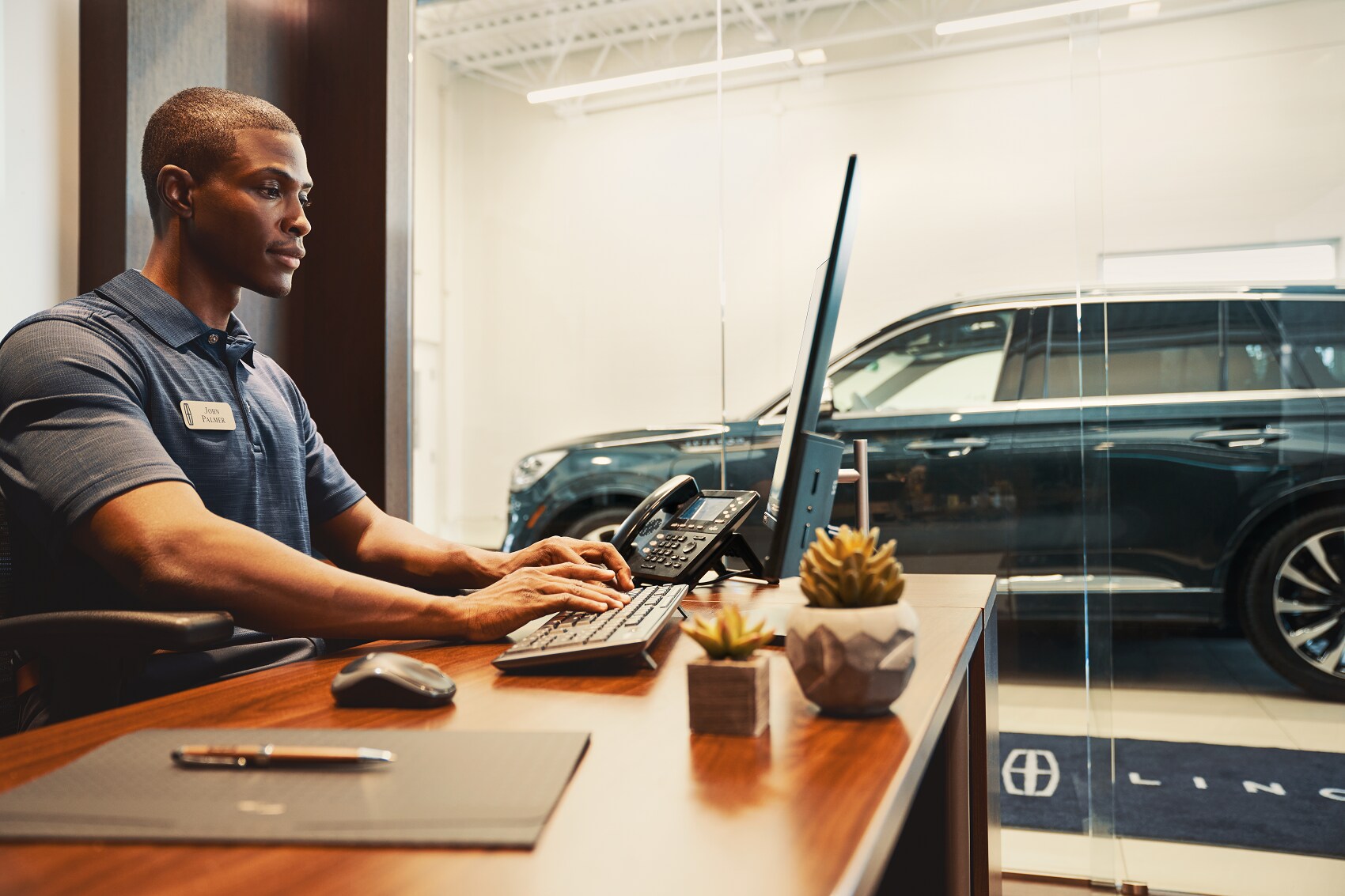 Lincoln Dealer near Me Sterling Heights MI | Crest Lincoln