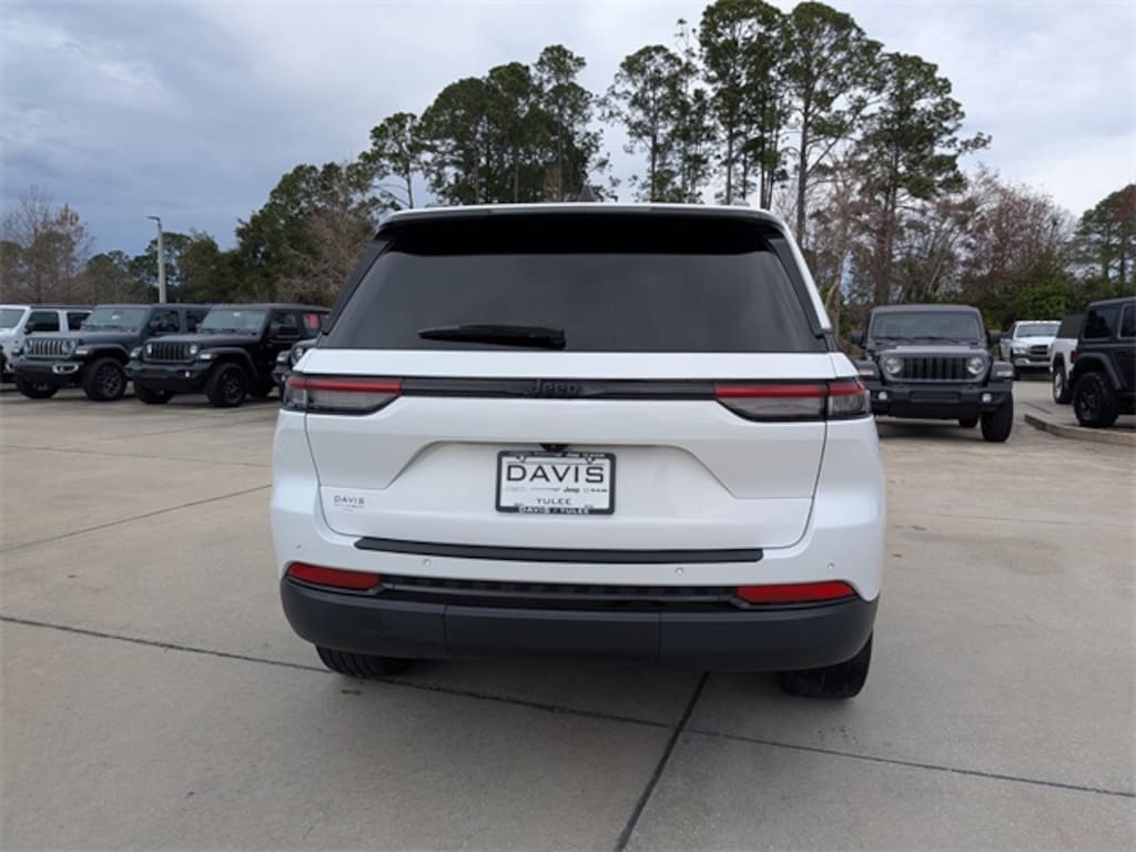 Used 2023 Jeep Grand Cherokee For Sale at Davis Automotive | VIN ...