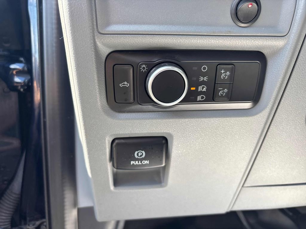 2022 Ford F-150 XL | CarEdge | CarEdge