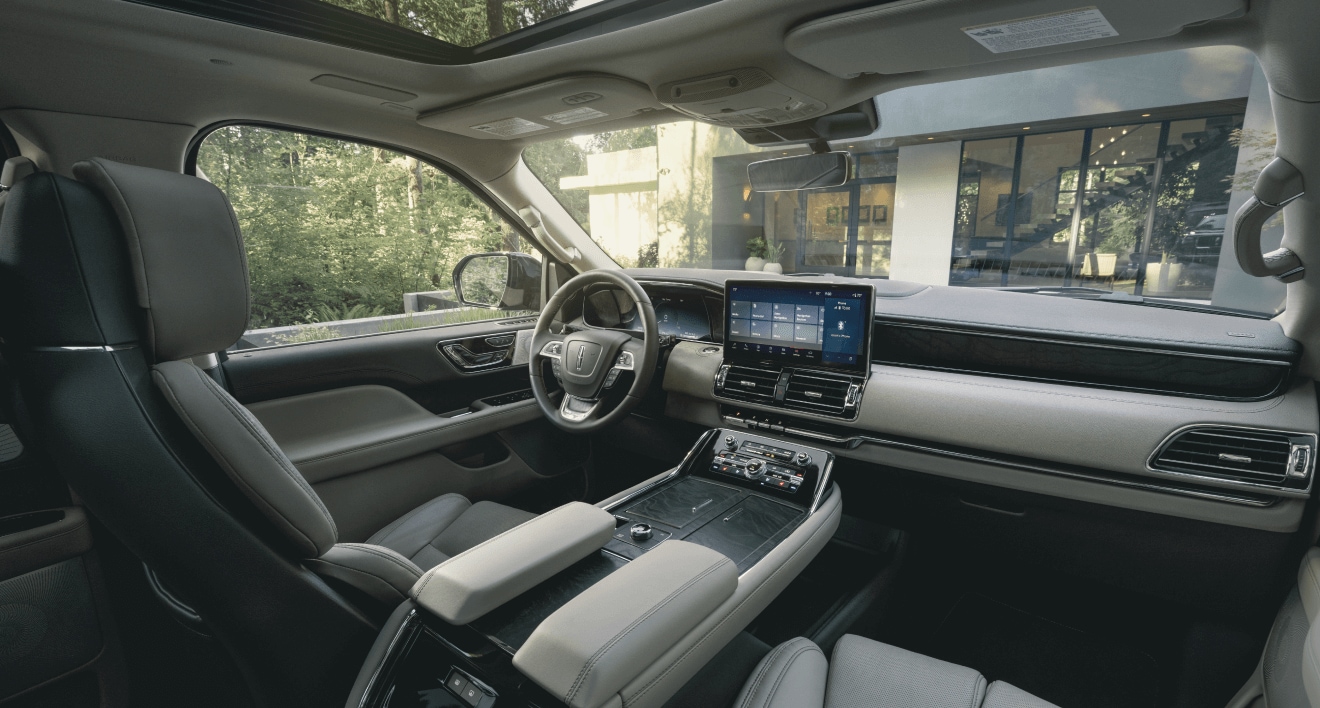 Learn About the Great Lincoln Navigator Interior | Fiesta Lincoln in ...