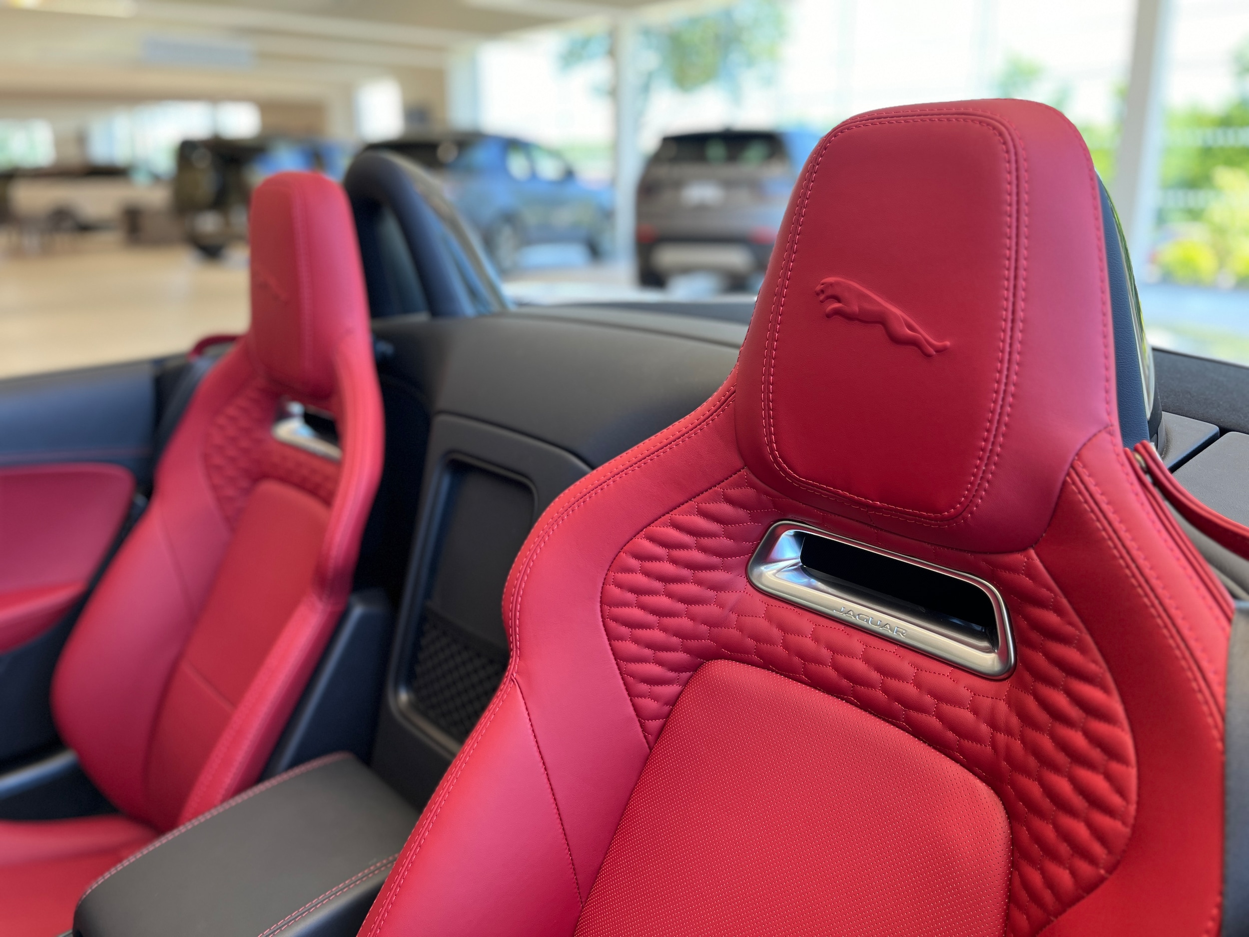 Jaguar Novi | New & Used Jaguar Dealership Near Detroit & Waterford, MI