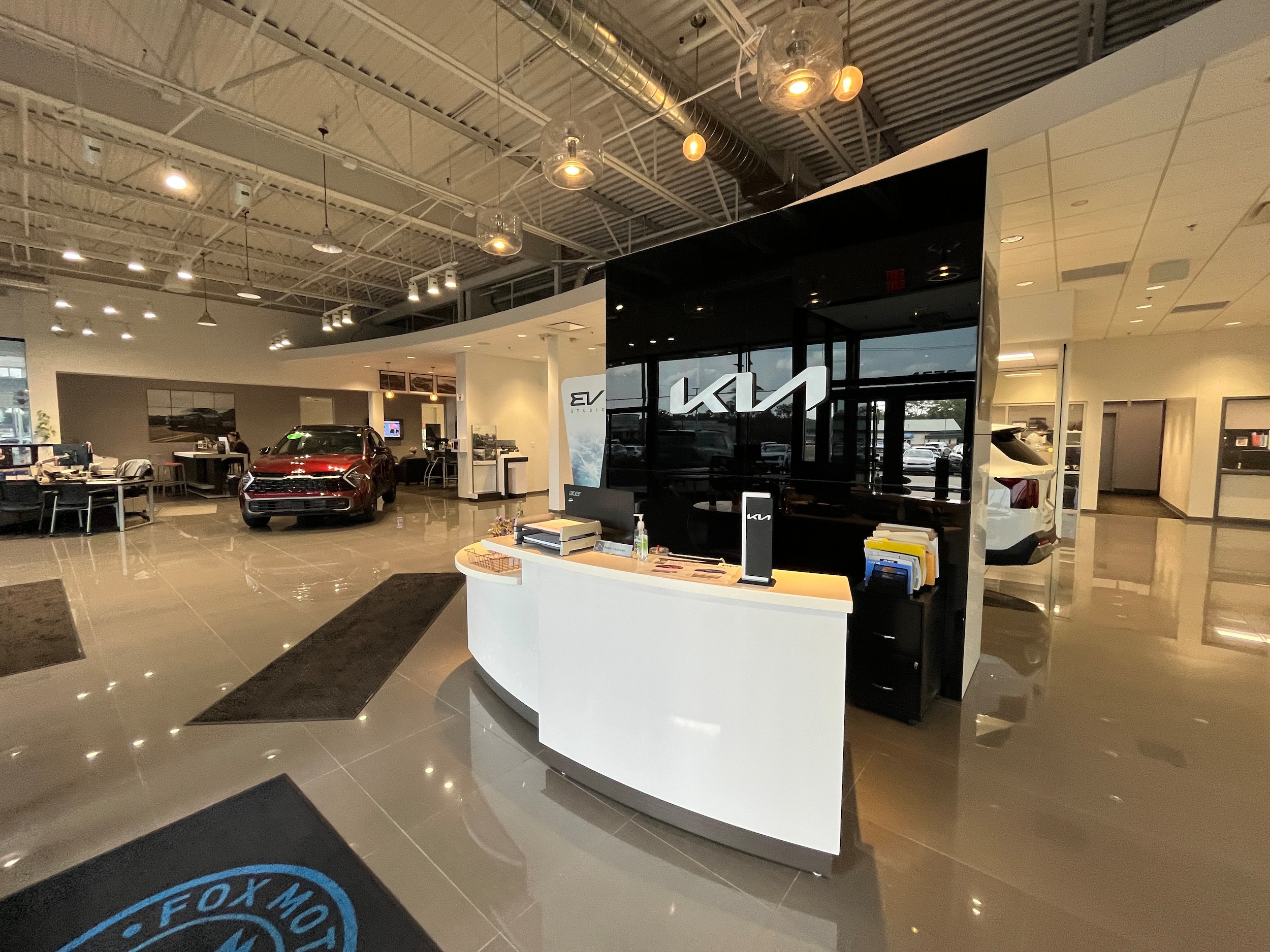 Fox Kia North | New & Used Vehicles | Plainfield Ave NE