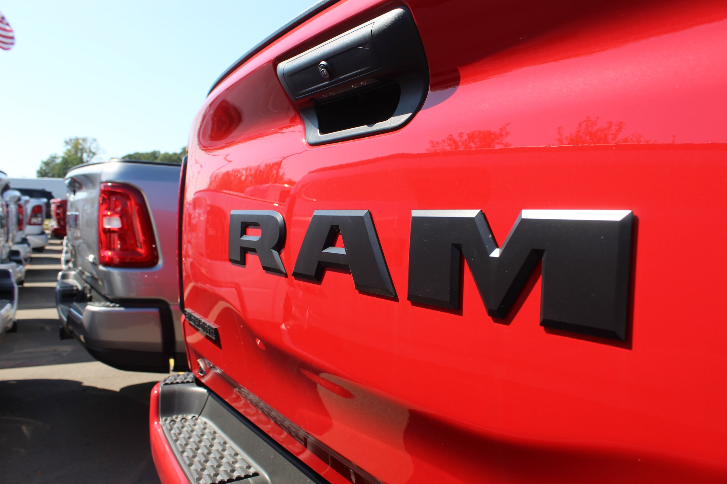 CDJR Dealership in Taylor, MI - Fox CDJR Taylor