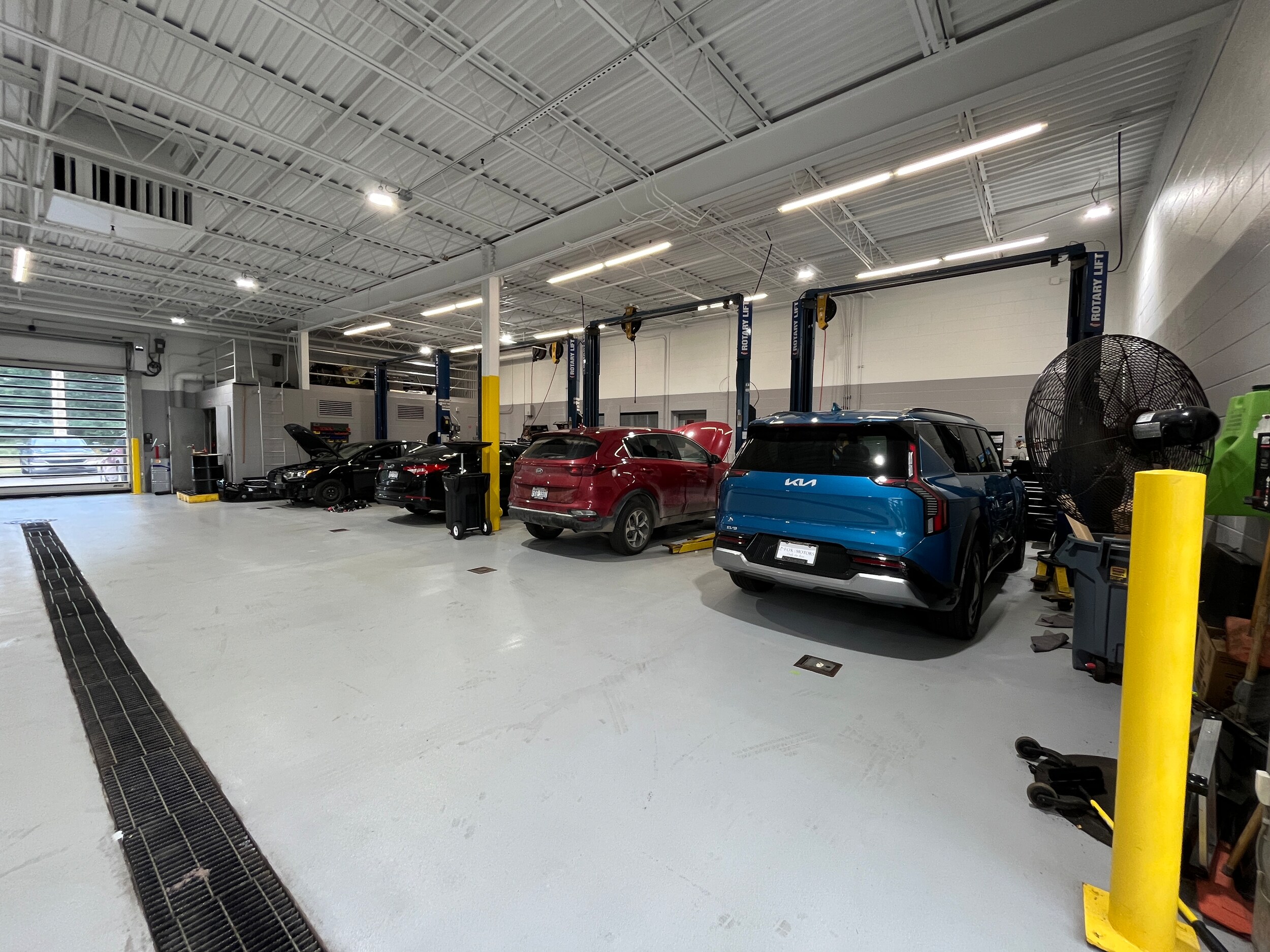 Fox Kia North | New & Used Vehicles | Plainfield Ave NE