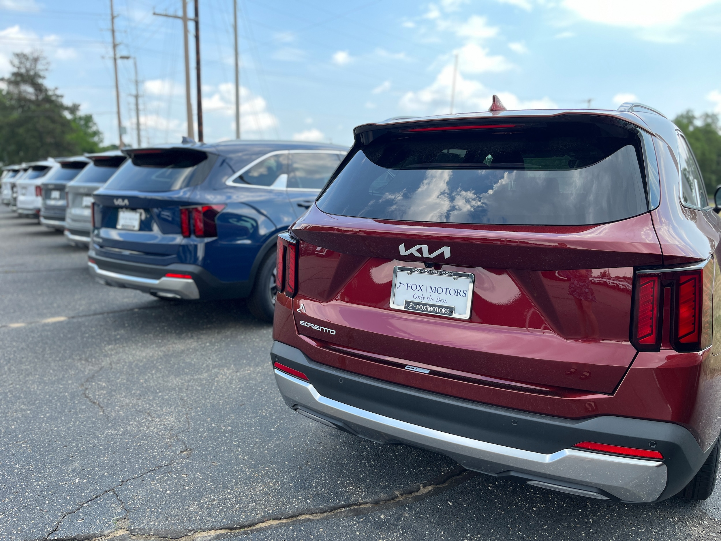 Fox Kia North | New & Used Vehicles | Plainfield Ave NE