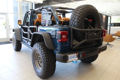 Jeep parts dealer store