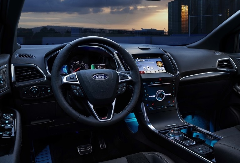 2020 Ford Edge Interior Cincinnati OH | Fuller Ford
