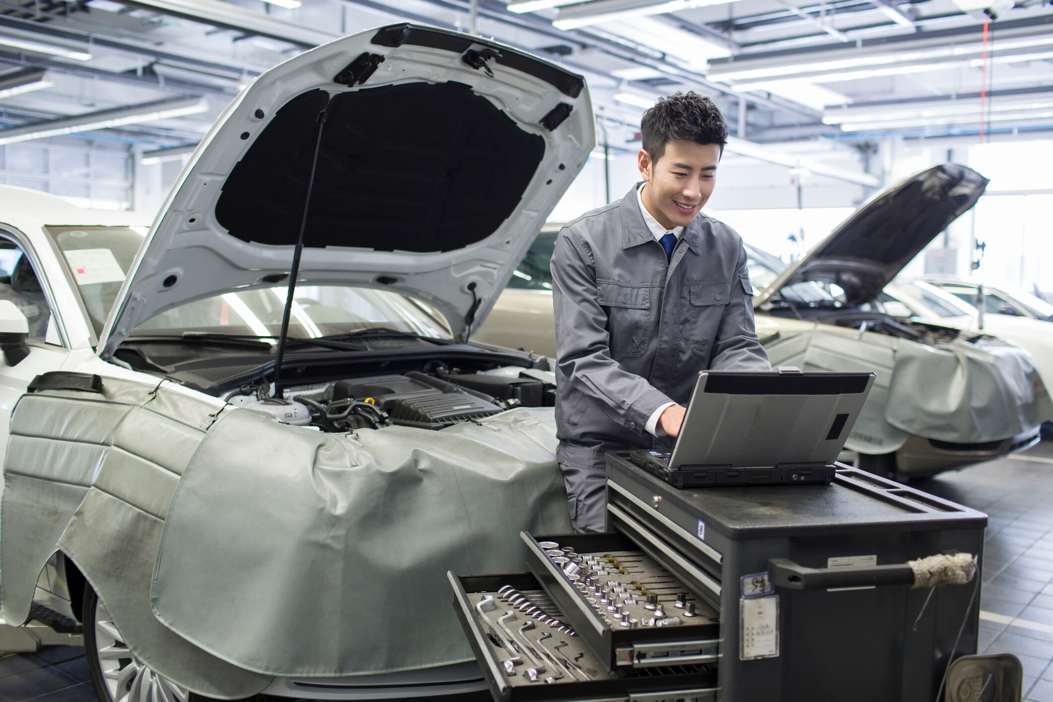 Genesis Car Repair & Service Department | Ballwin