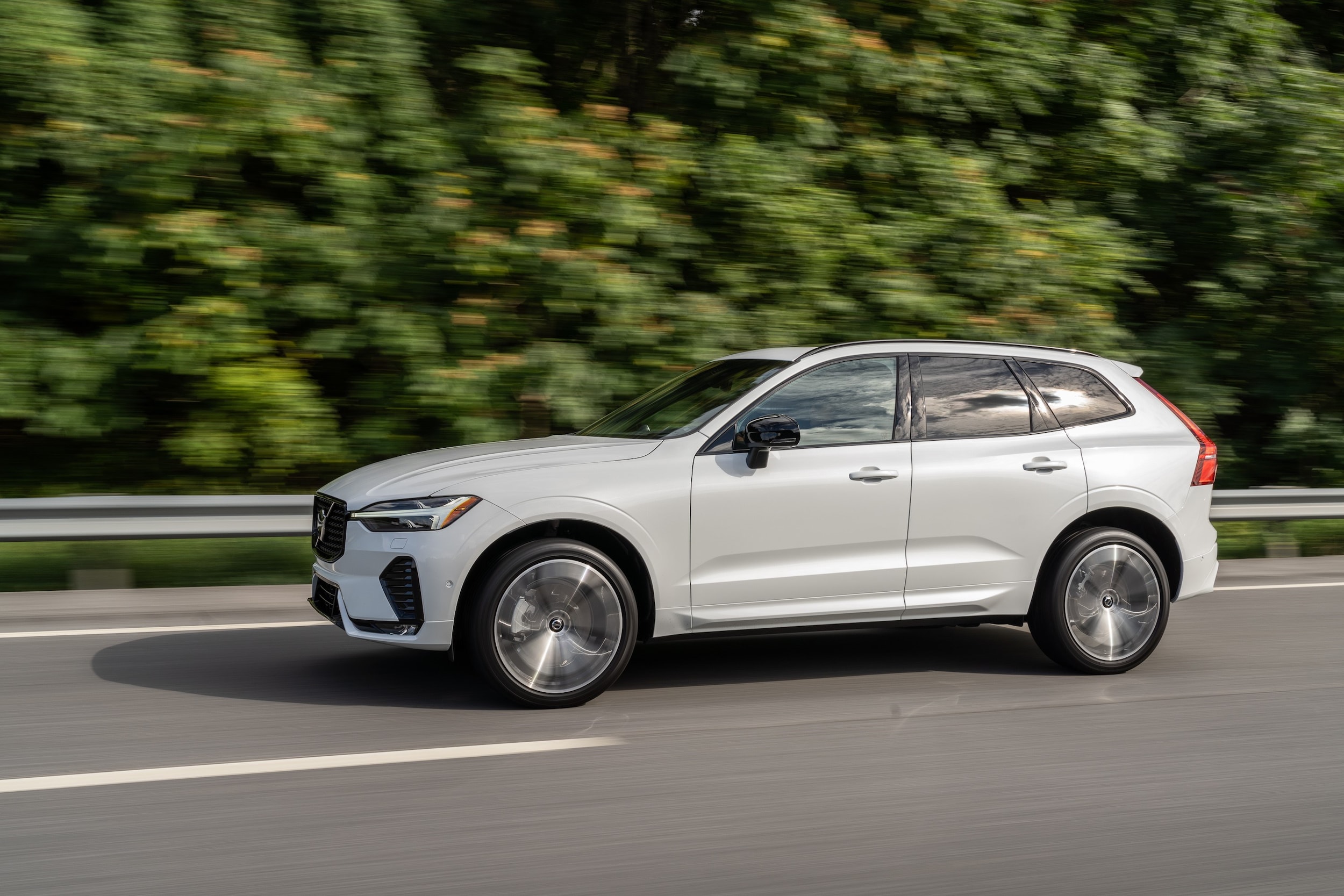 Experience the 2023 Volvo XC60 Hybrid Gengras Volvo Cars North Haven