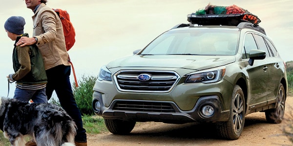 Ford Escape vs. Subaru Outback (2020, 2019, 2018) | Size, Cargo Space ...