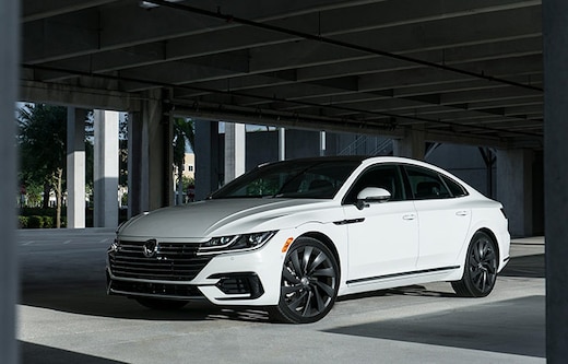 Volkswagen R-Line Specs, Trim Levels & Overview | Gunther VW