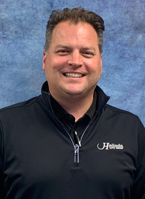 MEET OUR TEAM | Hallada Chevrolet