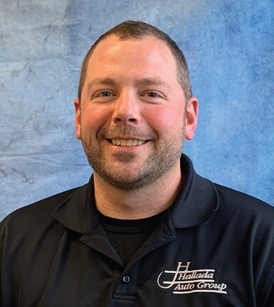 MEET OUR TEAM | Hallada Chevrolet