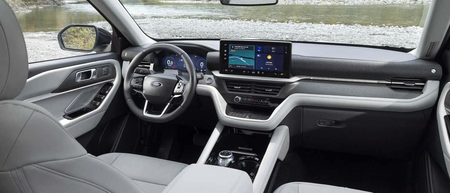 2025 Ford Explorer | Ford SUVs | Helfman Ford