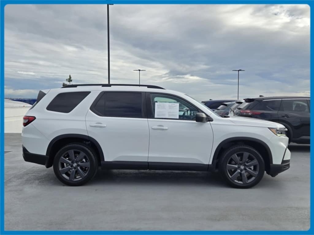 Used 2024 Honda Pilot For Sale at Brandon Steven Motors | VIN: 5FNYG2H31RB009085
