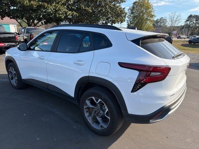 Used Summit White 2025 Chevrolet Trax LT For Sale in Moncks Corner SC ...