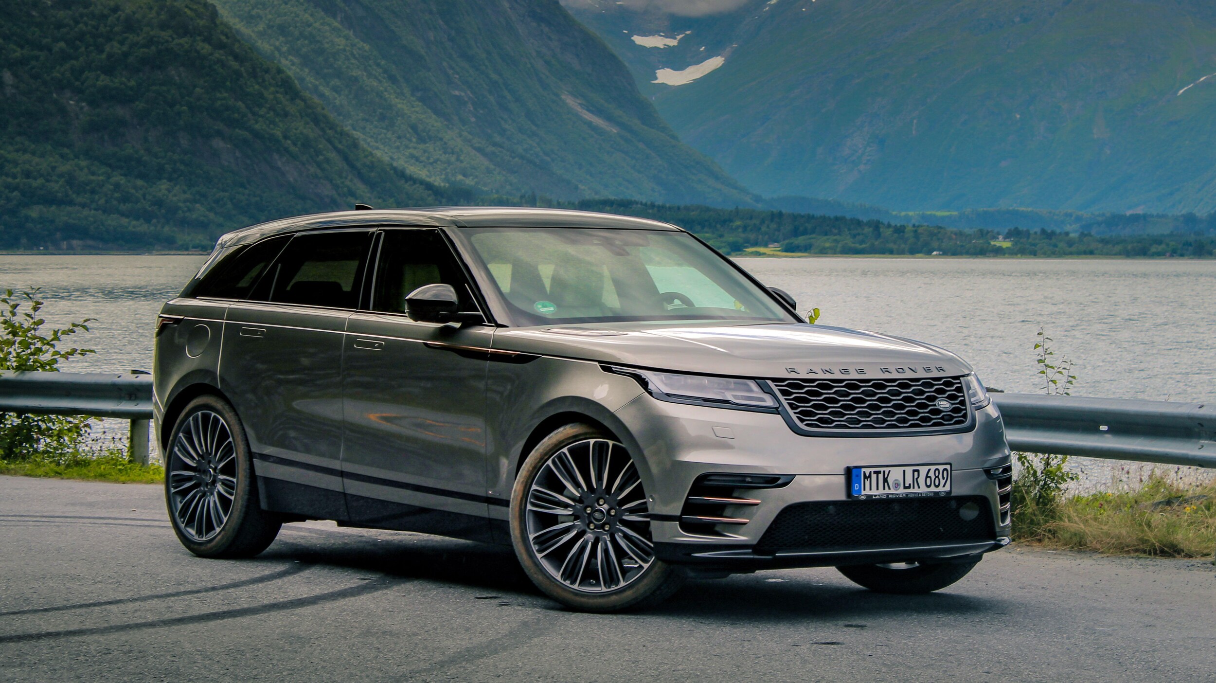 2018 Land Rover Velar | Land Rover Dealer | Northfield, IL