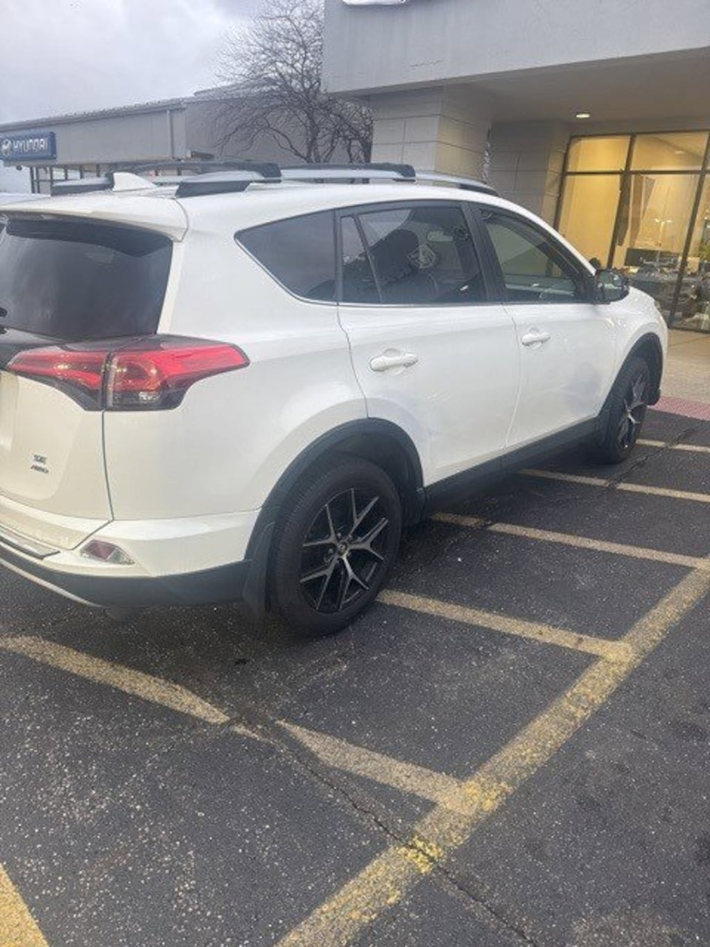Used 2018 Toyota RAV4 For Sale at Jeff Wyler Columbus Auto Mall | VIN: JTMJFREV0JJ241774