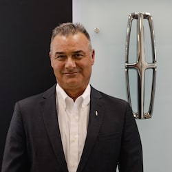 COLLISION CENTER STAFF | Landmark Lincoln