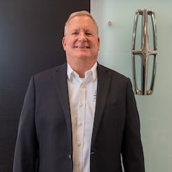 Landmark Lincoln sells and services Lincolns