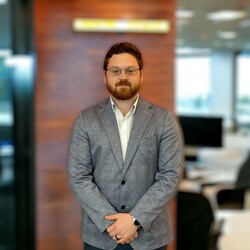 Staff | Land Rover Monterey