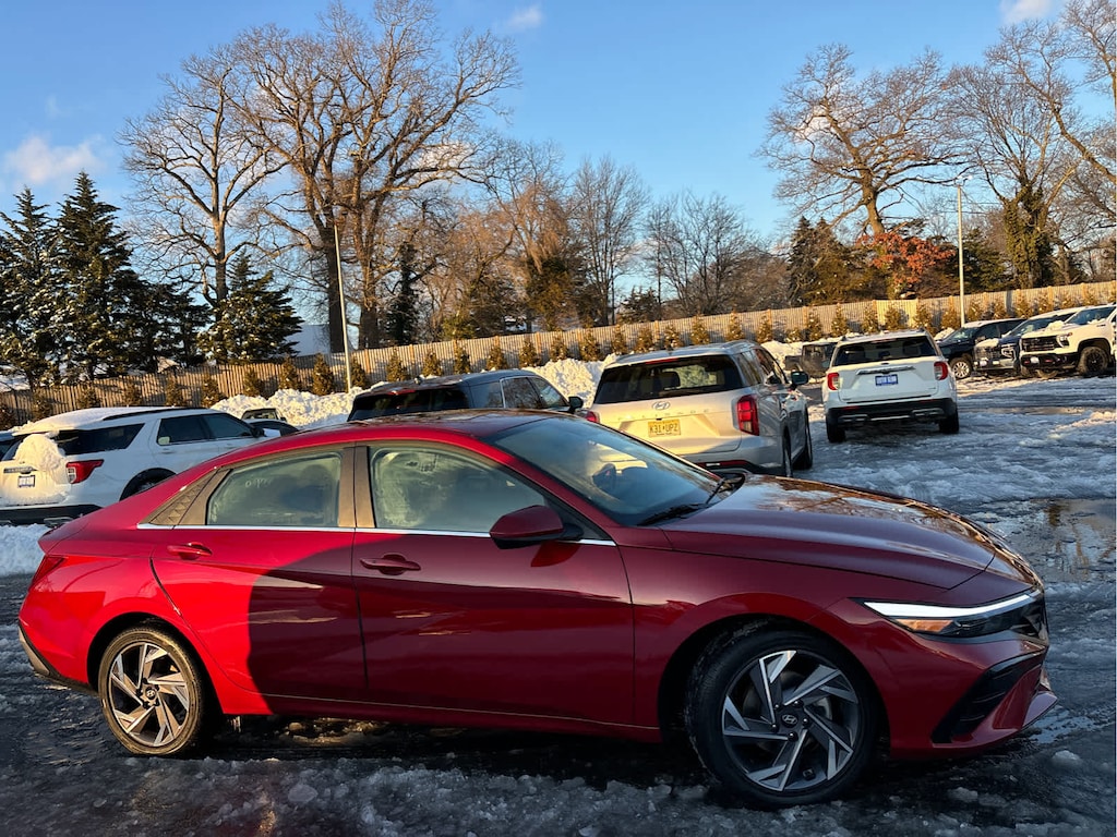 Certified Used 2025 Hyundai Elantra SEL Convenience For Sale in Toms ...