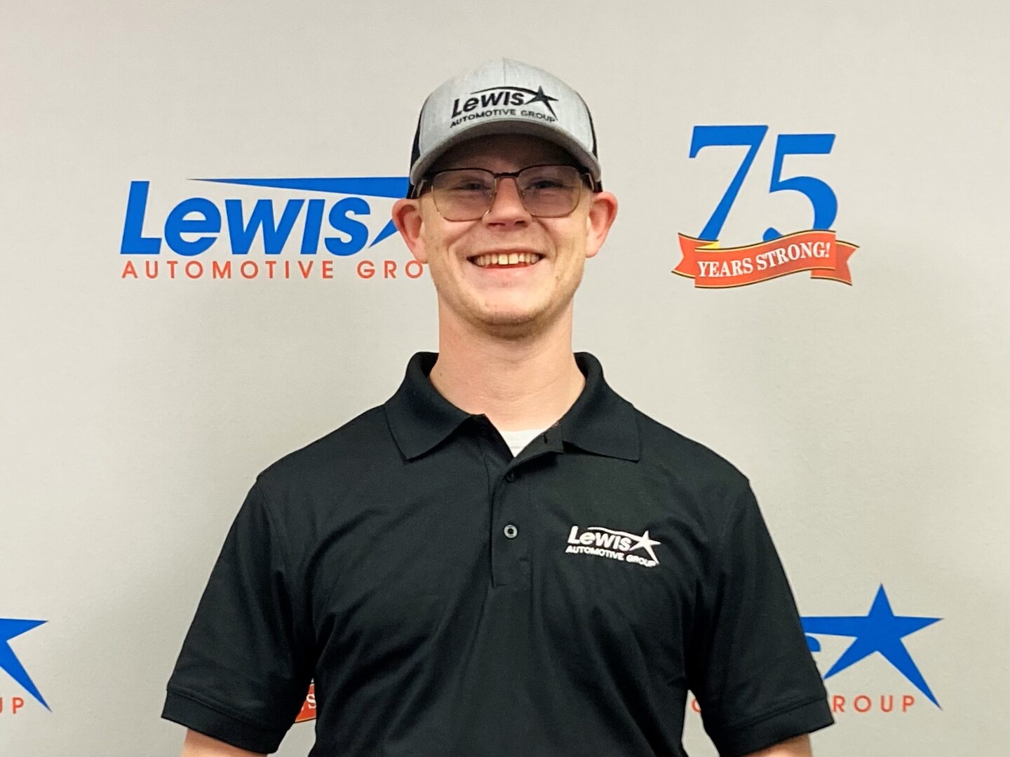Meet Lewis Chrysler Dodge Jeep RAM Staff Fayetteville AR | Sales | Service