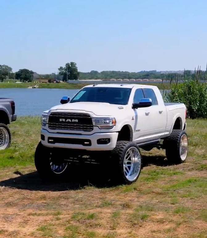 Custom Truck Lift Kits in Lewisville, TX | Lewisville Autoplex