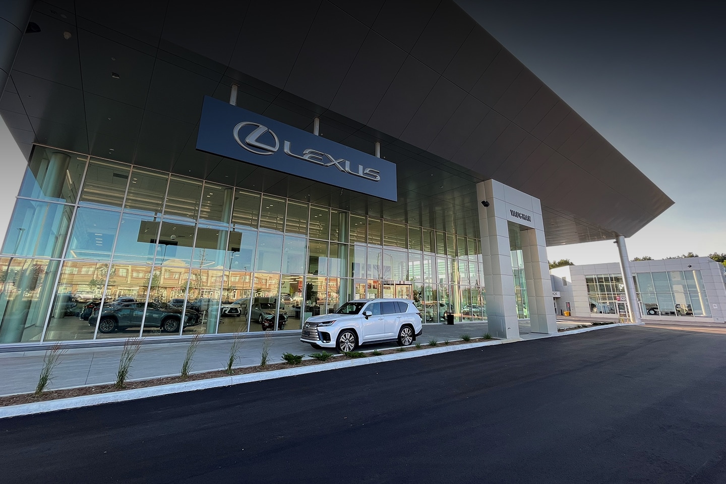 Lexus of Vaughan | New & Used Lexus Car & SUV Dealership | Vaughan, Ontario