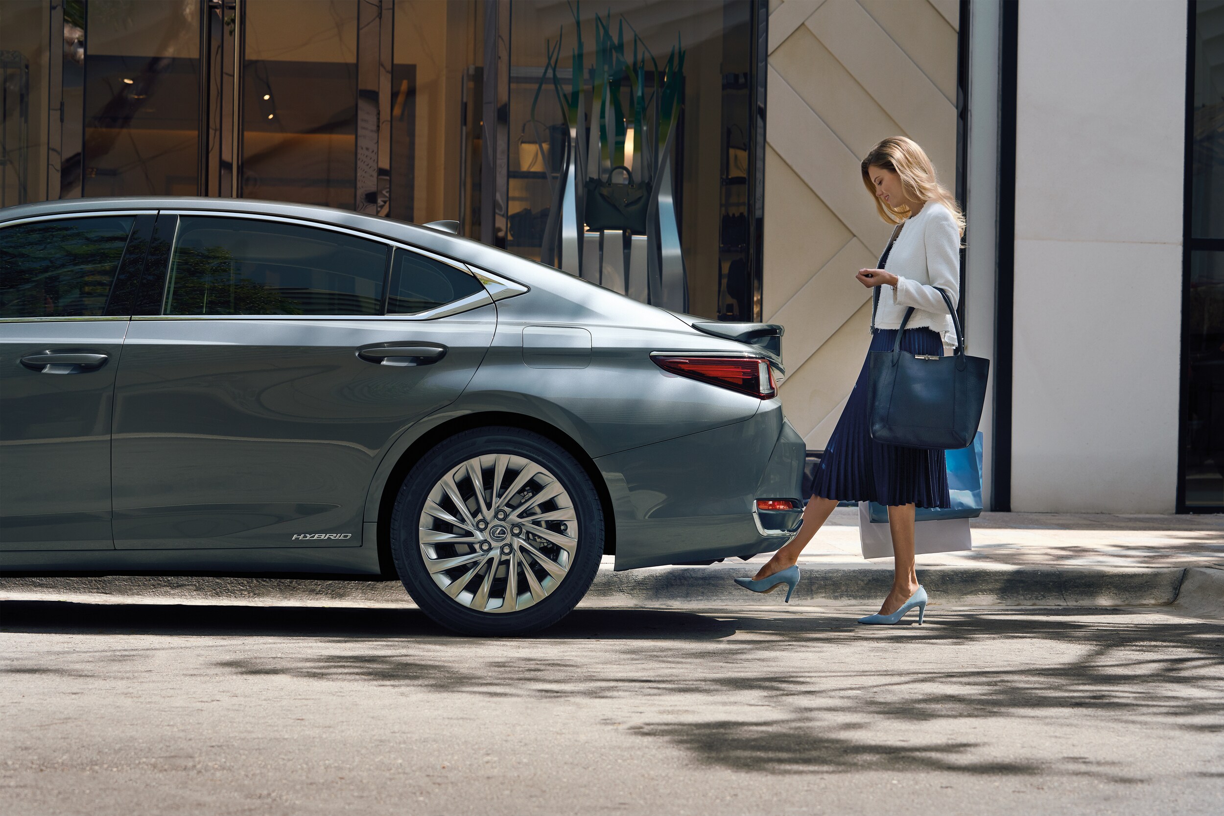 Lexus ES 300h | Santa Monica, CA | Lexus Santa Monica