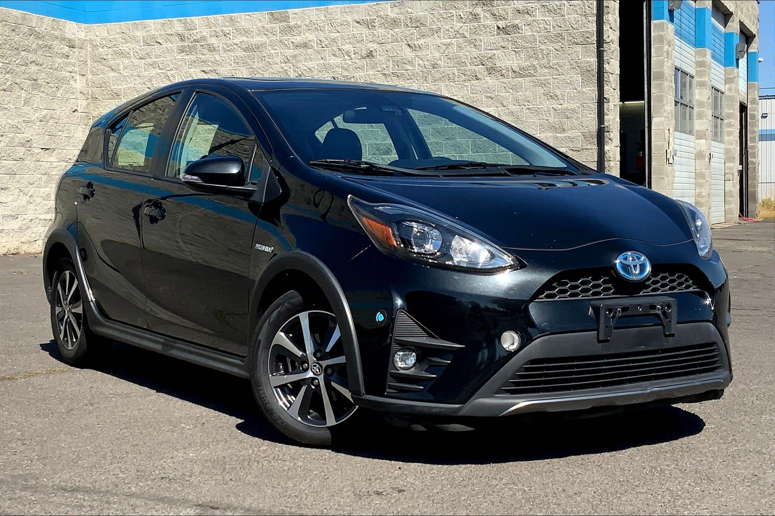 Black Prius C