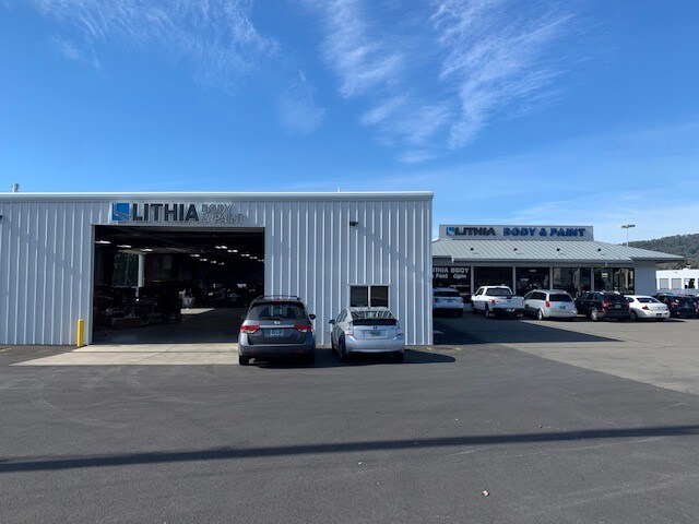 Lithia Body & Paint of Roseburg | Ford Service & Repair