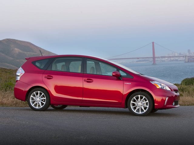 2014 toyota prius v store