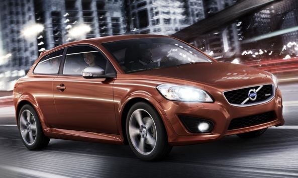 2013 Volvo C30 Vs. 2013 Mini Cooper Countryman | Lovering Volvo of Concord
