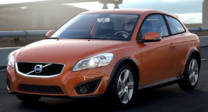 2013 Volvo C30 vs 2013 Volvo Mini Cooper